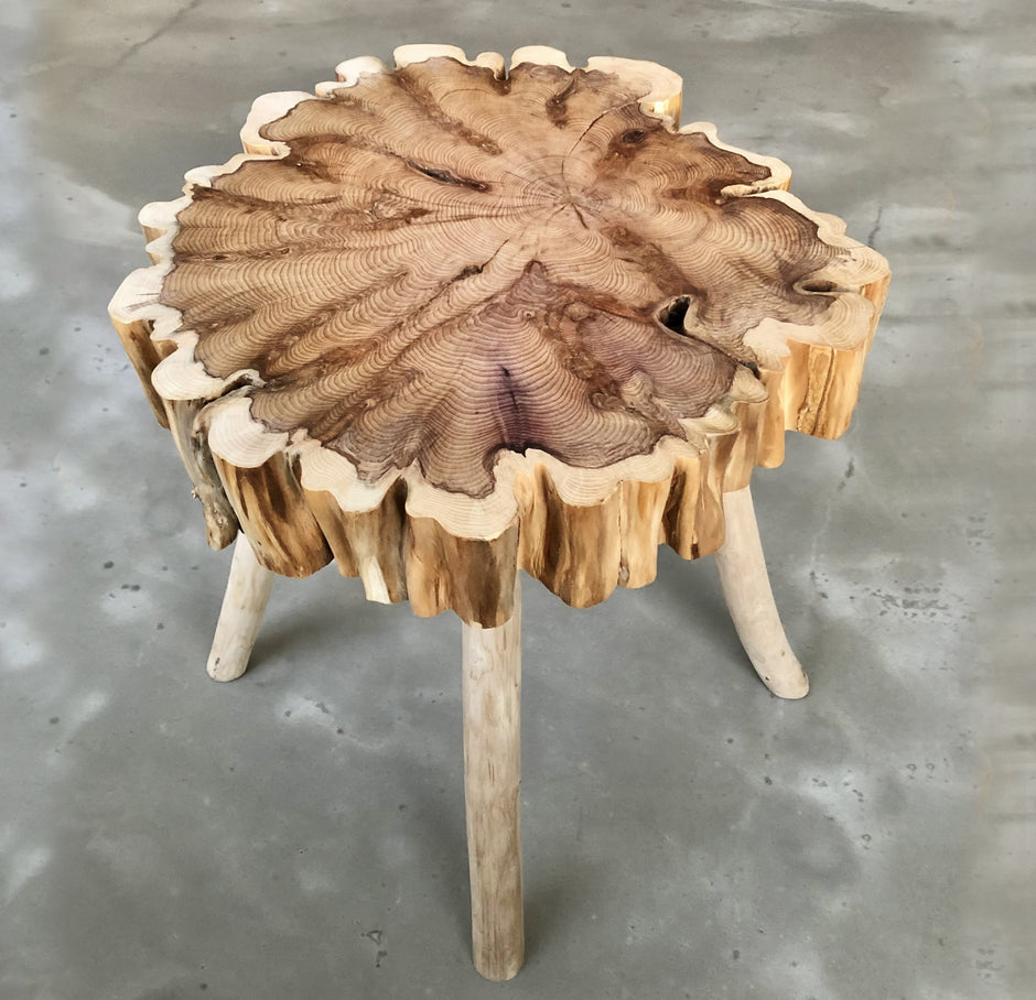 SIDE TABLES AND SEATS – Hidden Gems design